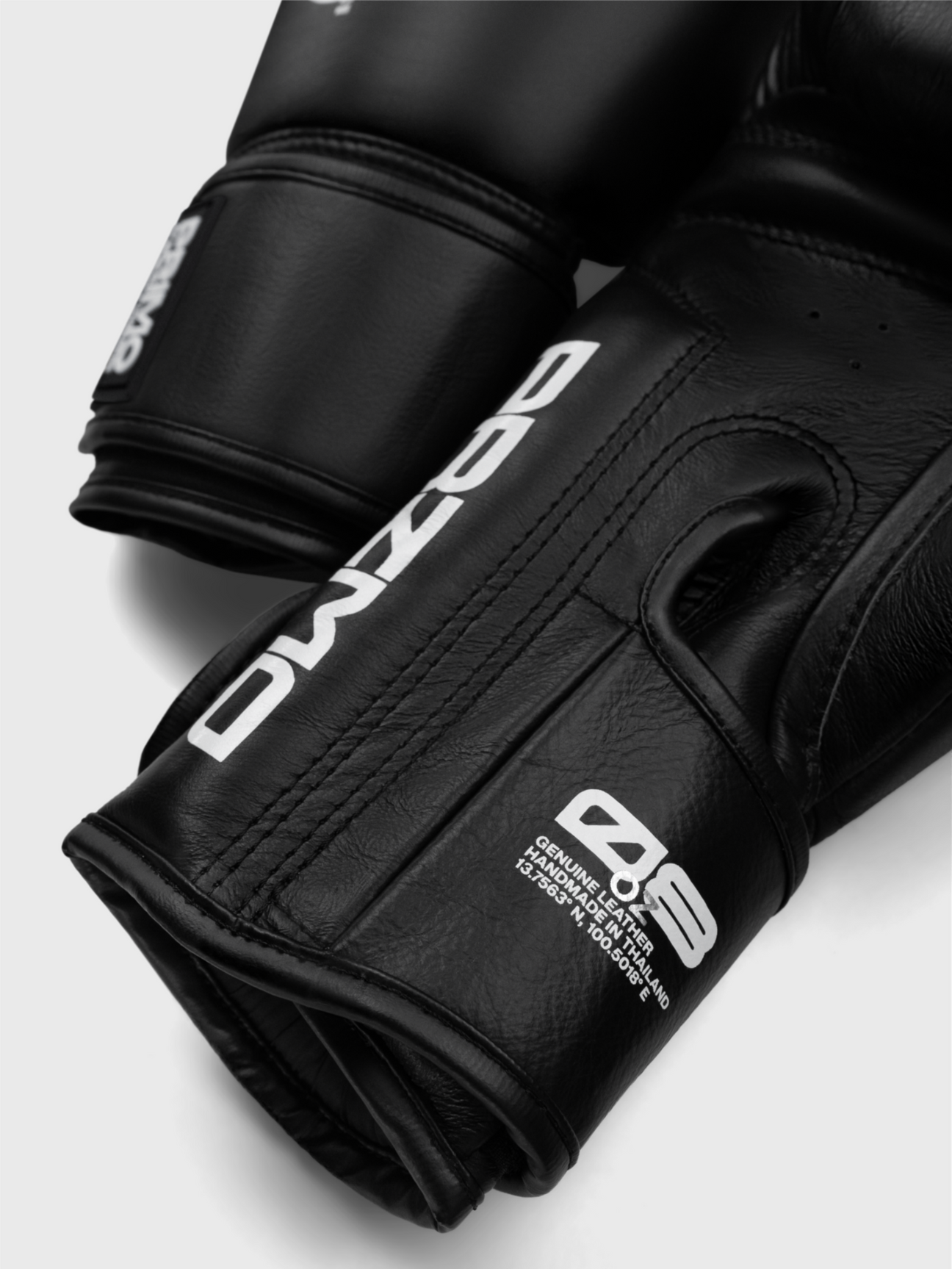 Mamba Series Boxing Gloves - Black – Primo Fightwear Official
